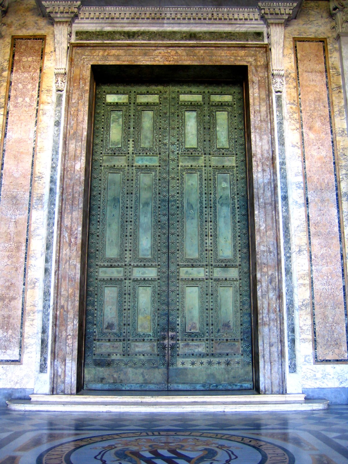 AS FABULOSAS PORTAS ROMANAS – HISTÓRIAS DE ROMA
